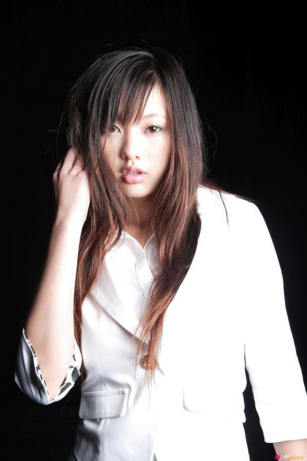 Model sayuki matsumoto in white cheetah Images 166308