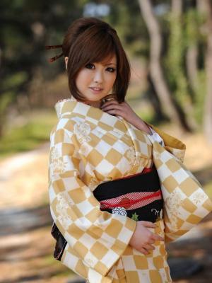 Model rio hamasaki in kimono